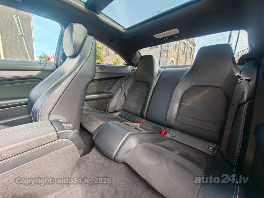 Black Mercedes-Benz C-Class 2013 in Tallinn, with an engine capacity of 2.10 L and mileage of 195 thousand km for 9900 €, photo 14 on AUTOMOTO.COM.LV