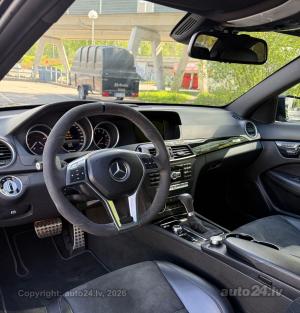 Melns Mercedes-Benz C-Class 2014 Tallina, ar dzinēja tilpumu 6.20 L un nobraukumu 116 tūkst. km par 36900 €, foto 10 vietnē AUTOMOTO.COM.LV