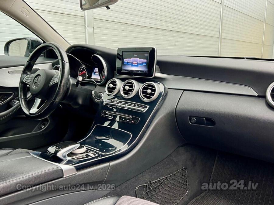 Black Mercedes-Benz C-Class 2016 in Parnu, with an engine capacity of 2.00 L and mileage of 141 thousand km for 17490 €, photo 16 on AUTOMOTO.COM.LV