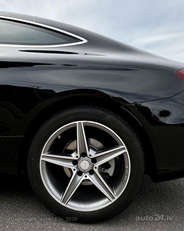 Melns Mercedes-Benz C-Class 2016 Tallina, ar dzinēja tilpumu 1.60 L un nobraukumu 106 tūkst. km par 20500 €, foto 5 vietnē AUTOMOTO.COM.LV