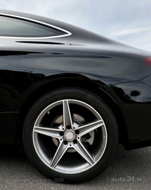 Black Mercedes-Benz C-Class 2016 in Tallinn, with an engine capacity of 1.60 L and mileage of 106 thousand km for 20500 €, photo 6 on AUTOMOTO.COM.LV