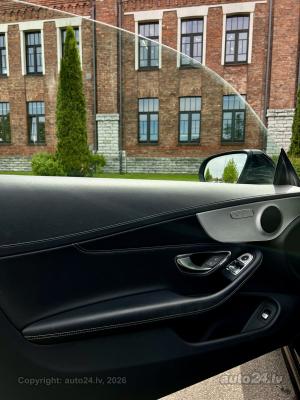 Black Mercedes-Benz C-Class 2016 in Tallinn, with an engine capacity of 1.60 L and mileage of 106 thousand km for 20500 €, photo 8 on AUTOMOTO.COM.LV