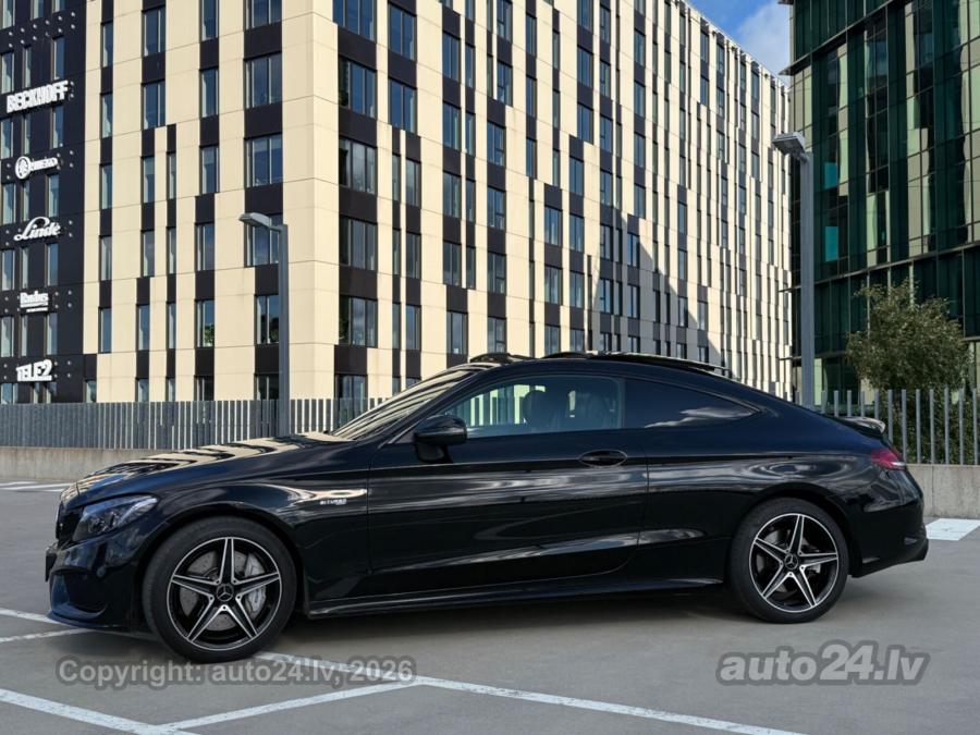 Melns Mercedes-Benz C-Class 2018 Tallina, ar dzinēja tilpumu 3.00 L un nobraukumu 125 tūkst. km par 35000 €, foto 5 vietnē AUTOMOTO.COM.LV