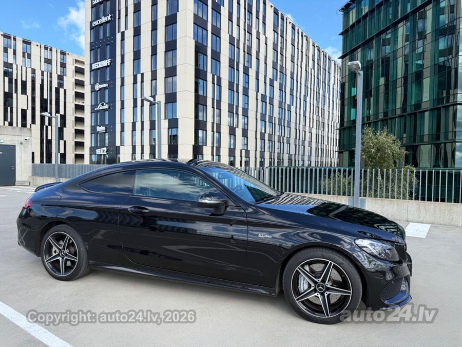 Melns Mercedes-Benz C-Class 2018 Tallina, ar dzinēja tilpumu 3.00 L un nobraukumu 125 tūkst. km par 35000 €, foto 6 vietnē AUTOMOTO.COM.LV