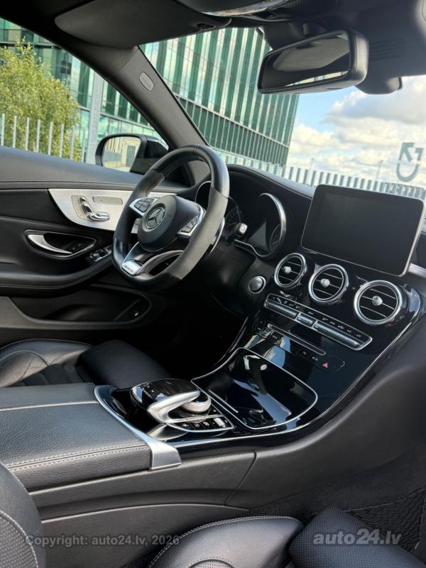 Black Mercedes-Benz C-Class 2018 in Tallinn, with an engine capacity of 3.00 L and mileage of 125 thousand km for 35000 €, photo 8 on AUTOMOTO.COM.LV