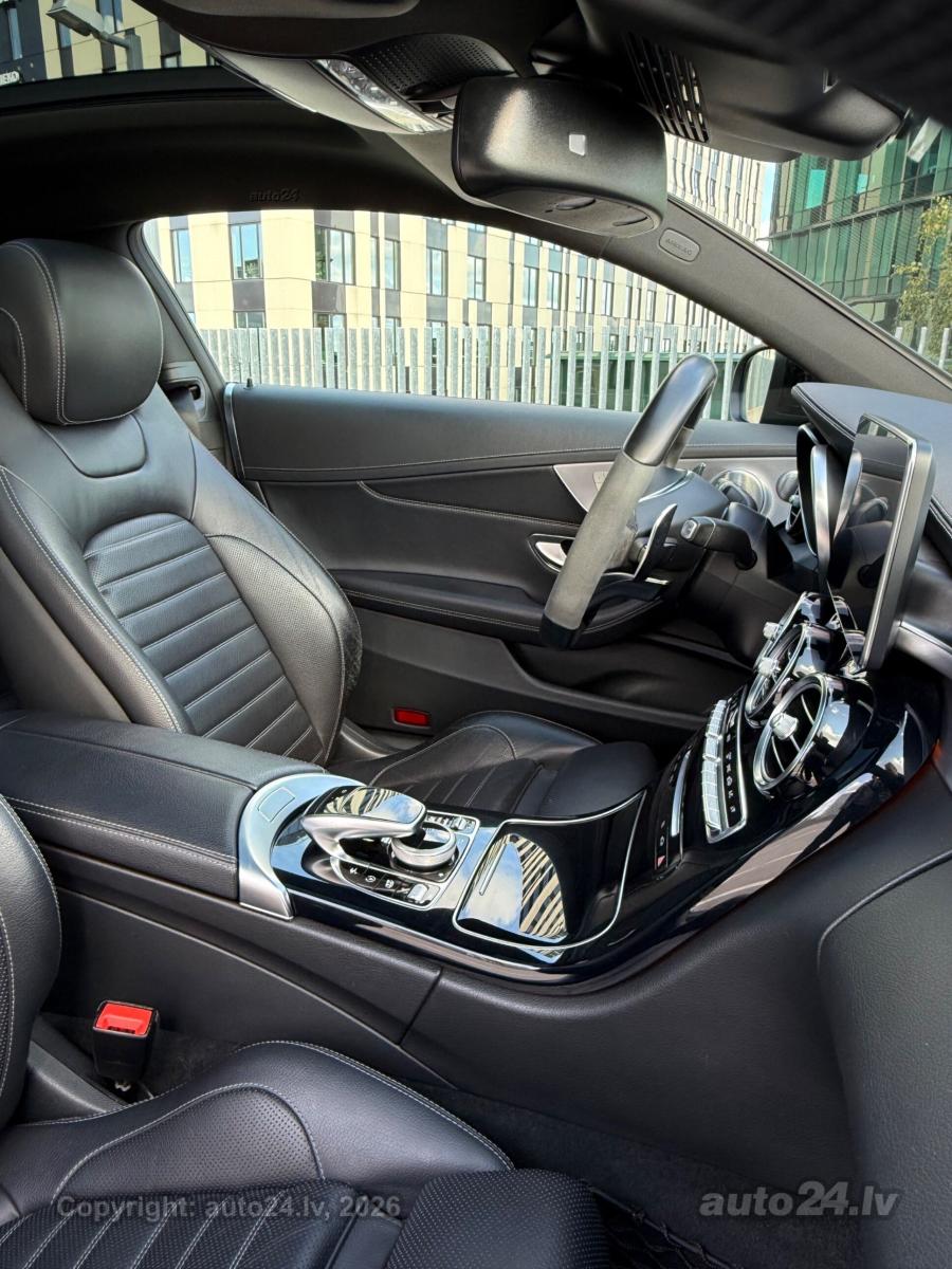 Melns Mercedes-Benz C-Class 2018 Tallina, ar dzinēja tilpumu 3.00 L un nobraukumu 125 tūkst. km par 35000 €, foto 9 vietnē AUTOMOTO.COM.LV