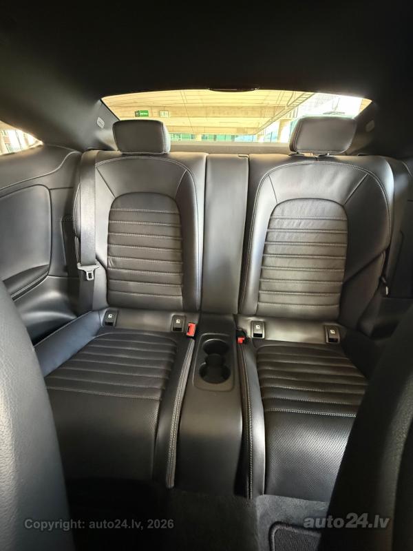 Black Mercedes-Benz C-Class 2018 in Tallinn, with an engine capacity of 3.00 L and mileage of 125 thousand km for 35000 €, photo 11 on AUTOMOTO.COM.LV