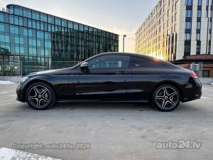 Black Mercedes-Benz C-Class 2019 in Tallinn, with an engine capacity of 1.50 L and mileage of 82 thousand km for 31900 €, photo 3 on AUTOMOTO.COM.LV