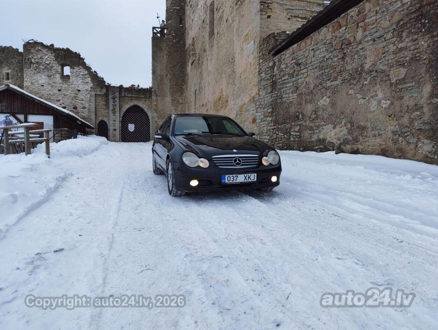 Черный Мерседес Ц-Класс 2002 в Раквере, объемом двигателя 2.00 л и пробегом 278 тыс. км за 3200 €, фото 1 на AUTOMOTO.COM.LV