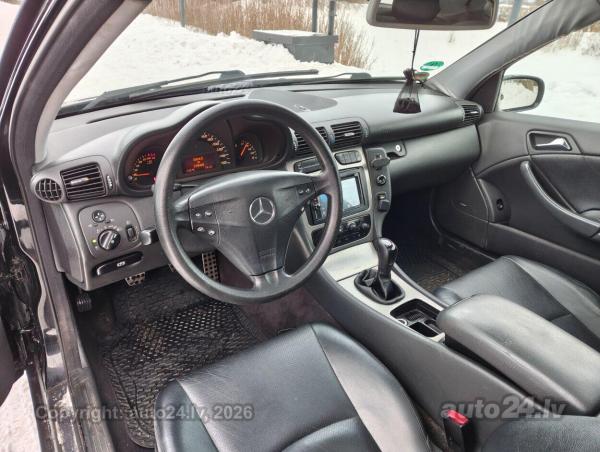 Melns Mercedes-Benz C-Class 2002 Rakvere, ar dzinēja tilpumu 2.00 L un nobraukumu 278 tūkst. km par 3200 €, foto 6 vietnē AUTOMOTO.COM.LV