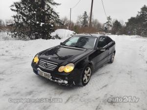 Black Mercedes-Benz C-Class 2003 in Tallinn, with an engine capacity of 2.10 L and mileage of 0 thousand km for 999 €, photo  on AUTOMOTO.COM.LV