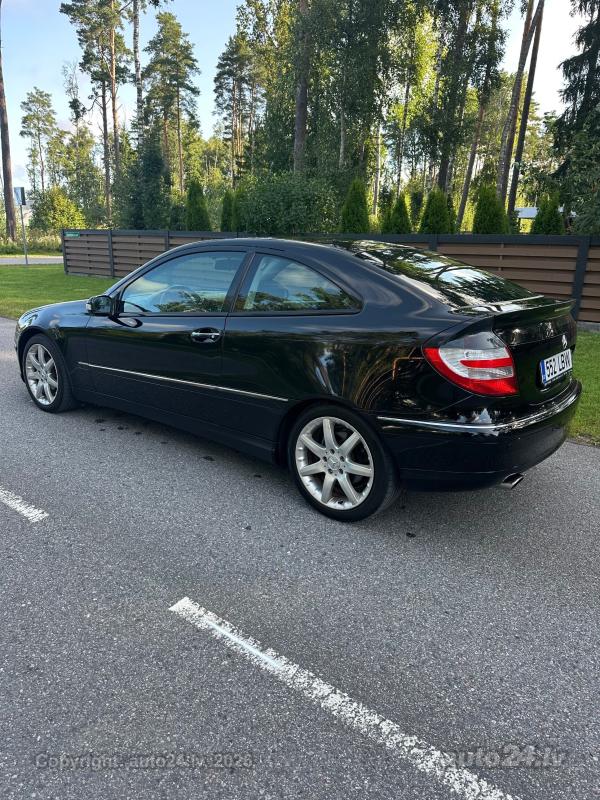 Melns Mercedes-Benz C-Class 2005 Tallina, ar dzinēja tilpumu 1.80 L un nobraukumu 236 tūkst. km par 2599 €, foto 3 vietnē AUTOMOTO.COM.LV