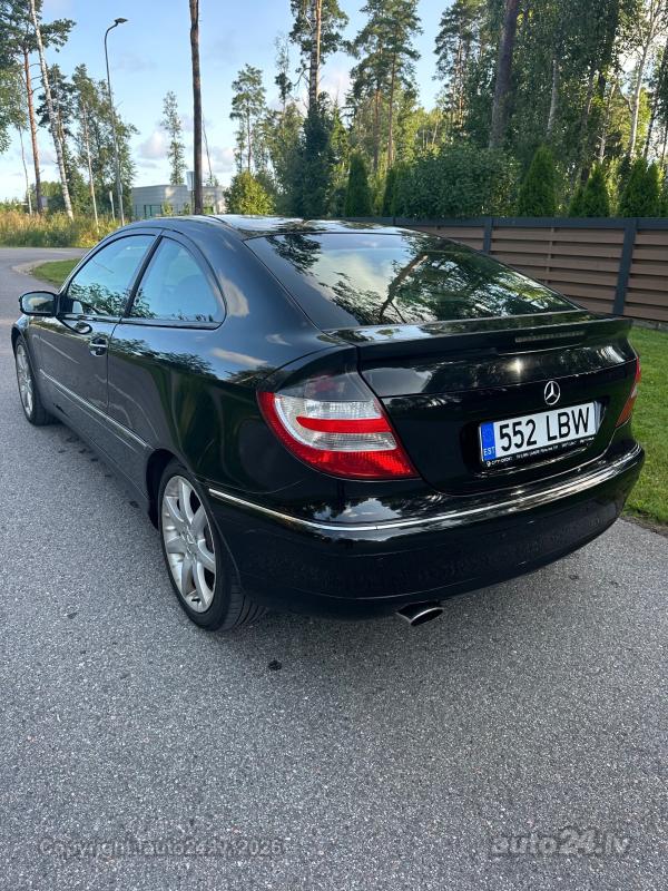 Melns Mercedes-Benz C-Class 2005 Tallina, ar dzinēja tilpumu 1.80 L un nobraukumu 236 tūkst. km par 2599 €, foto 4 vietnē AUTOMOTO.COM.LV