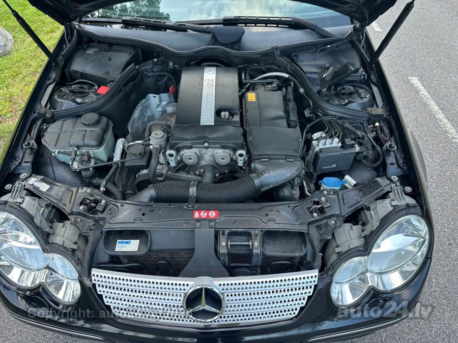 Black Mercedes-Benz C-Class 2005 in Tallinn, with an engine capacity of 1.80 L and mileage of 236 thousand km for 2599 €, photo 15 on AUTOMOTO.COM.LV