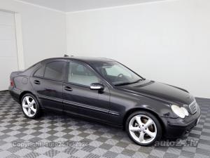 Melns Mercedes-Benz C-Class 2003 Tallina, ar dzinēja tilpumu 2.10 L un nobraukumu 369 tūkst. km par 1299 €, foto  vietnē AUTOMOTO.COM.LV