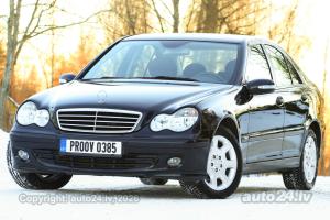 Melns Mercedes-Benz C-Class 2005 Viljandi, ar dzinēja tilpumu 2.10 L un nobraukumu 284 tūkst. km par 4690 €, foto  vietnē AUTOMOTO.COM.LV