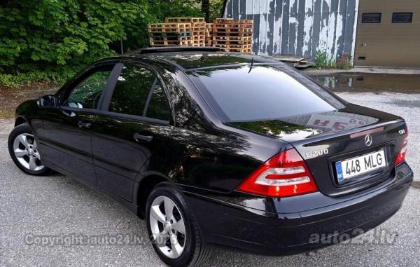 Black Mercedes-Benz C-Class 2005 in Tartu, with an engine capacity of 2.10 L and mileage of 346 thousand km for 3600 €, photo 3 on AUTOMOTO.COM.LV