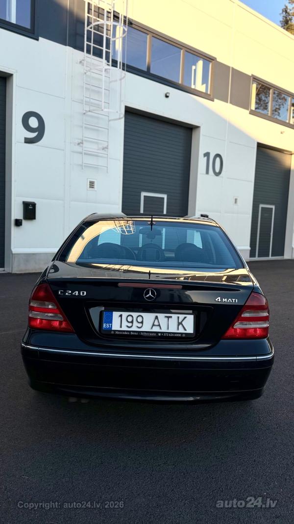 Black Mercedes-Benz C-Class 2005 in Tallinn, with an engine capacity of 2.60 L and mileage of 0 thousand km for 3499 €, photo 6 on AUTOMOTO.COM.LV