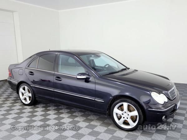 Black Mercedes-Benz C-Class 2005 in Tallinn, with an engine capacity of 3.00 L and mileage of 309 thousand km for 2299 €, photo 1 on AUTOMOTO.COM.LV