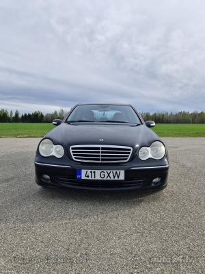 Melns Mercedes-Benz C-Class 2006 Valga, ar dzinēja tilpumu 1.80 L un nobraukumu 256 tūkst. km par 1999 €, foto  vietnē AUTOMOTO.COM.LV