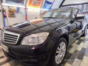 Melns Mercedes-Benz C-Class 2007 Tallina, ar dzinēja tilpumu 1.80 L un nobraukumu 207 tūkst. km par 4299 €, foto  vietnē AUTOMOTO.COM.LV