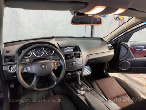 Melns Mercedes-Benz C-Class 2007 Tallina, ar dzinēja tilpumu 1.80 L un nobraukumu 207 tūkst. km par 4299 €, foto 6 vietnē AUTOMOTO.COM.LV