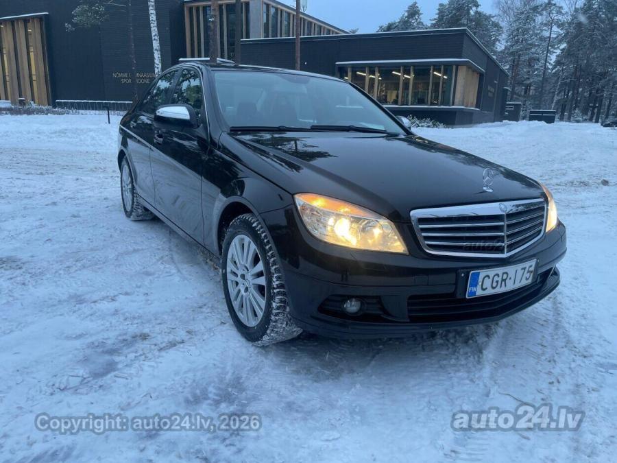 Melns Mercedes-Benz C-Class 2007 Tallina, ar dzinēja tilpumu 1.80 L un nobraukumu 207 tūkst. km par 4299 €, foto 9 vietnē AUTOMOTO.COM.LV