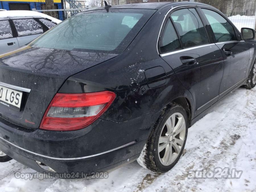 Melns Mercedes-Benz C-Class 2007 Tartu, ar dzinēja tilpumu 2.10 L un nobraukumu 0 tūkst. km par 2350 €, foto 3 vietnē AUTOMOTO.COM.LV
