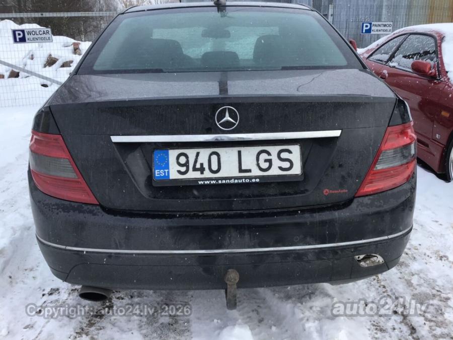 Melns Mercedes-Benz C-Class 2007 Tartu, ar dzinēja tilpumu 2.10 L un nobraukumu 0 tūkst. km par 2350 €, foto 4 vietnē AUTOMOTO.COM.LV