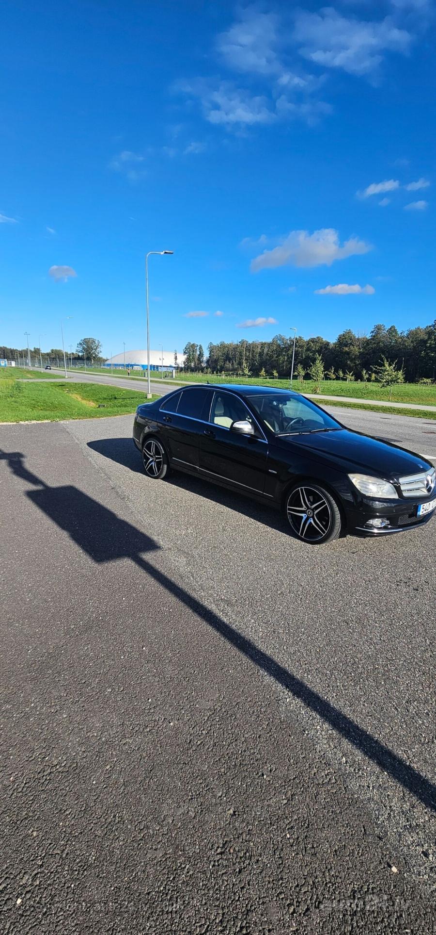 Melns Mercedes-Benz C-Class 2007 Pērnava, ar dzinēja tilpumu 3.00 L un nobraukumu 317 tūkst. km par 6699 €, foto 5 vietnē AUTOMOTO.COM.LV