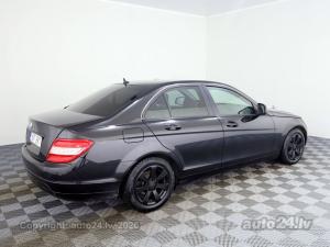 Black Mercedes-Benz C-Class 2007 in Tallinn, with an engine capacity of 2.10 L and mileage of 466 thousand km for 2699 €, photo 3 on AUTOMOTO.COM.LV