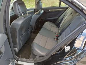 Melns Mercedes-Benz C-Class 2007 Paide, ar dzinēja tilpumu 2.10 L un nobraukumu 289 tūkst. km par 5500 €, foto 8 vietnē AUTOMOTO.COM.LV