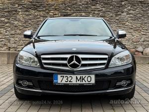 Black Mercedes-Benz C-Class 2007 in Tallinn, with an engine capacity of 1.80 L and mileage of 262 thousand km for 5400 €, photo 3 on AUTOMOTO.COM.LV