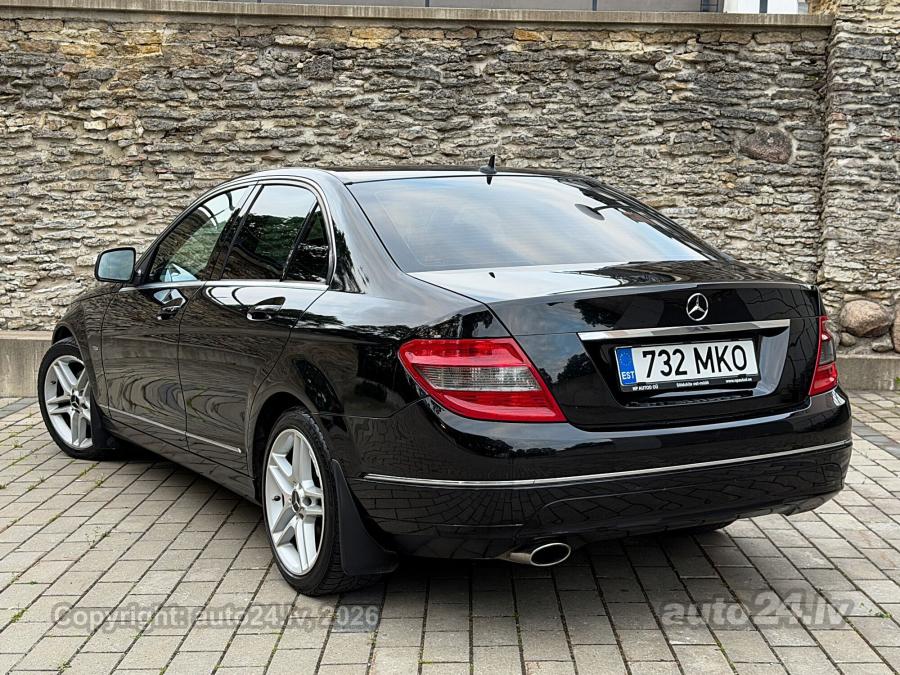 Black Mercedes-Benz C-Class 2007 in Tallinn, with an engine capacity of 1.80 L and mileage of 262 thousand km for 5400 €, photo 7 on AUTOMOTO.COM.LV