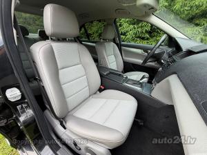 Black Mercedes-Benz C-Class 2007 in Tallinn, with an engine capacity of 1.80 L and mileage of 262 thousand km for 5400 €, photo 19 on AUTOMOTO.COM.LV
