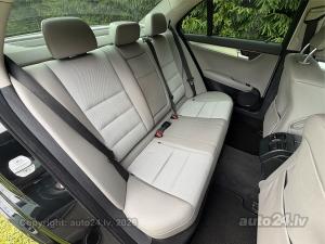 Black Mercedes-Benz C-Class 2007 in Tallinn, with an engine capacity of 1.80 L and mileage of 262 thousand km for 5400 €, photo 20 on AUTOMOTO.COM.LV