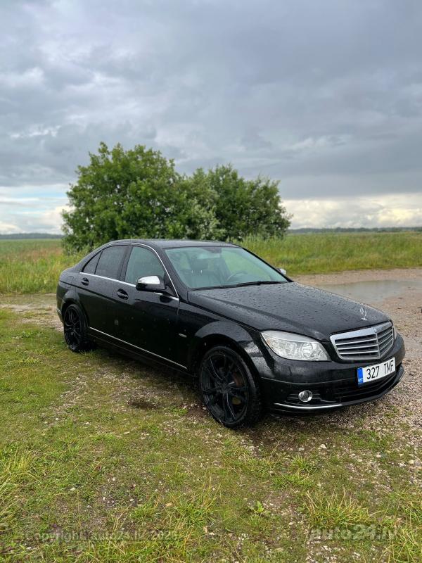 Black Mercedes-Benz C-Class 2007 in Tallinn, with an engine capacity of 2.10 L and mileage of 289 thousand km for 6900 €, photo 2 on AUTOMOTO.COM.LV