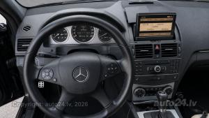 Melns Mercedes-Benz C-Class 2007 Tallina, ar dzinēja tilpumu 3.00 L un nobraukumu 280 tūkst. km par 4998 €, foto 16 vietnē AUTOMOTO.COM.LV