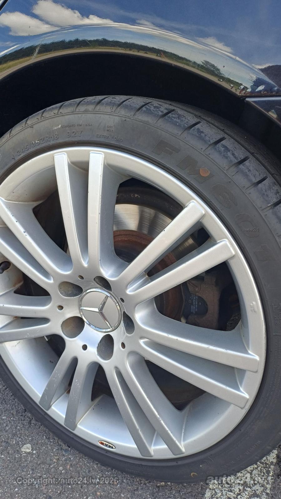 Melns Mercedes-Benz C-Class 2007 Tallina, ar dzinēja tilpumu 3.00 L un nobraukumu 280 tūkst. km par 4998 €, foto 17 vietnē AUTOMOTO.COM.LV
