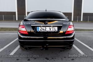 Black Mercedes-Benz C-Class 2008 in Tallinn, with an engine capacity of 3.00 L and mileage of 329 thousand km for 4999 €, photo 6 on AUTOMOTO.COM.LV