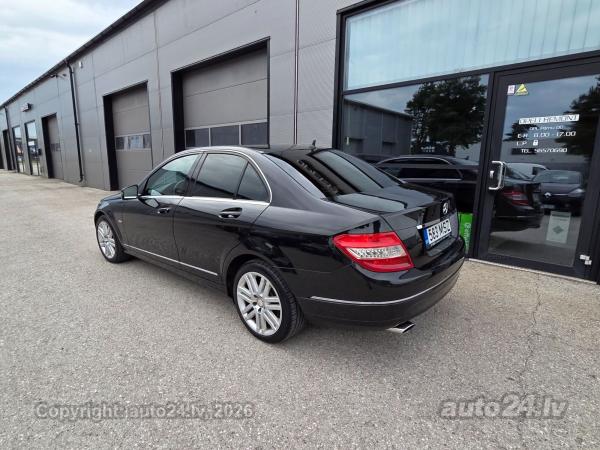 Black Mercedes-Benz C-Class 2009 in Tallinn, with an engine capacity of 2.10 L and mileage of 255 thousand km for 4999 €, photo 5 on AUTOMOTO.COM.LV