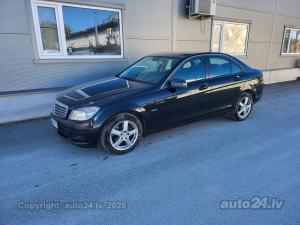 Melns Mercedes-Benz C-Class 2010 Tallina, ar dzinēja tilpumu 2.10 L un nobraukumu 290 tūkst. km par 5390 €, foto  vietnē AUTOMOTO.COM.LV