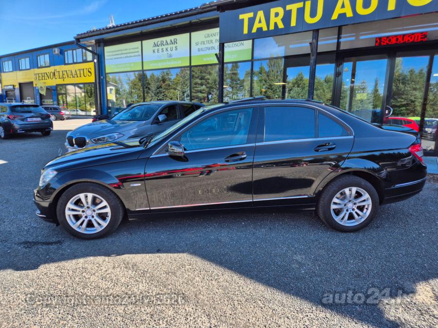 Melns Mercedes-Benz C-Class 2010 Tartu, ar dzinēja tilpumu 2.00 L un nobraukumu 231 tūkst. km par 7790 €, foto 4 vietnē AUTOMOTO.COM.LV