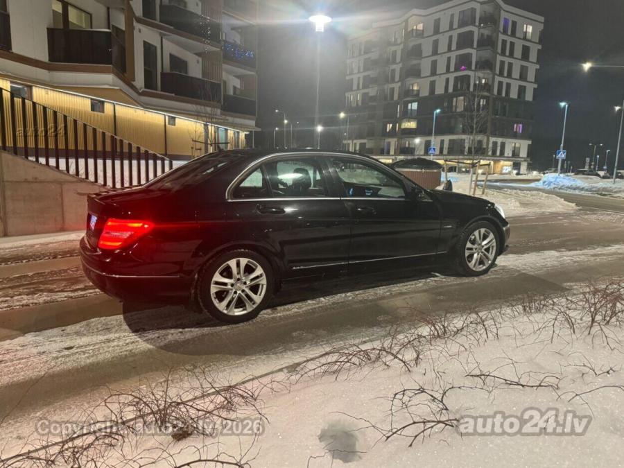 Melns Mercedes-Benz C-Class 2011 Tallina, ar dzinēja tilpumu 1.80 L un nobraukumu 127 tūkst. km par 6899 €, foto 3 vietnē AUTOMOTO.COM.LV