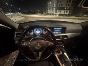 Melns Mercedes-Benz C-Class 2011 Tallina, ar dzinēja tilpumu 1.80 L un nobraukumu 127 tūkst. km par 6899 €, foto 5 vietnē AUTOMOTO.COM.LV