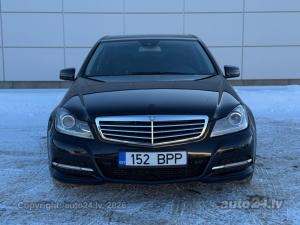 Melns Mercedes-Benz C-Class 2011 Tartu, ar dzinēja tilpumu 2.10 L un nobraukumu 320 tūkst. km par 6500 €, foto 2 vietnē AUTOMOTO.COM.LV