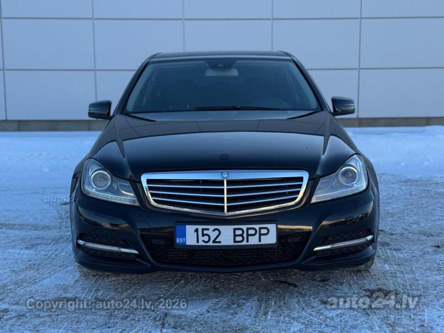 Melns Mercedes-Benz C-Class 2011 Tartu, ar dzinēja tilpumu 2.10 L un nobraukumu 320 tūkst. km par 6500 €, foto 2 vietnē AUTOMOTO.COM.LV