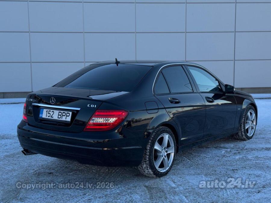 Melns Mercedes-Benz C-Class 2011 Tartu, ar dzinēja tilpumu 2.10 L un nobraukumu 320 tūkst. km par 6500 €, foto 6 vietnē AUTOMOTO.COM.LV