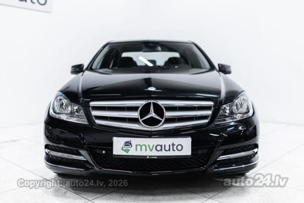 Melns Mercedes-Benz C-Class 2011 Tallina, ar dzinēja tilpumu 1.80 L un nobraukumu 128 tūkst. km par 8500 €, foto 4 vietnē AUTOMOTO.COM.LV