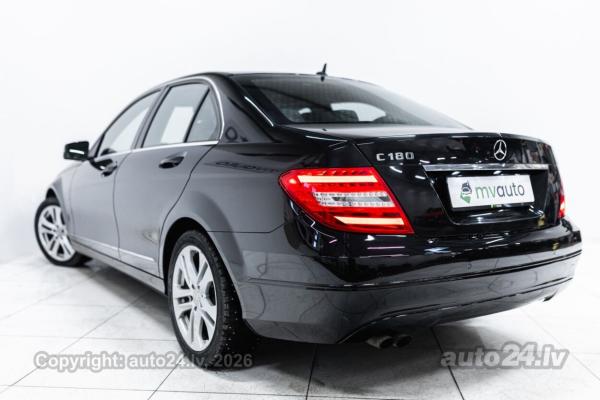 Melns Mercedes-Benz C-Class 2011 Tallina, ar dzinēja tilpumu 1.80 L un nobraukumu 128 tūkst. km par 8500 €, foto 6 vietnē AUTOMOTO.COM.LV